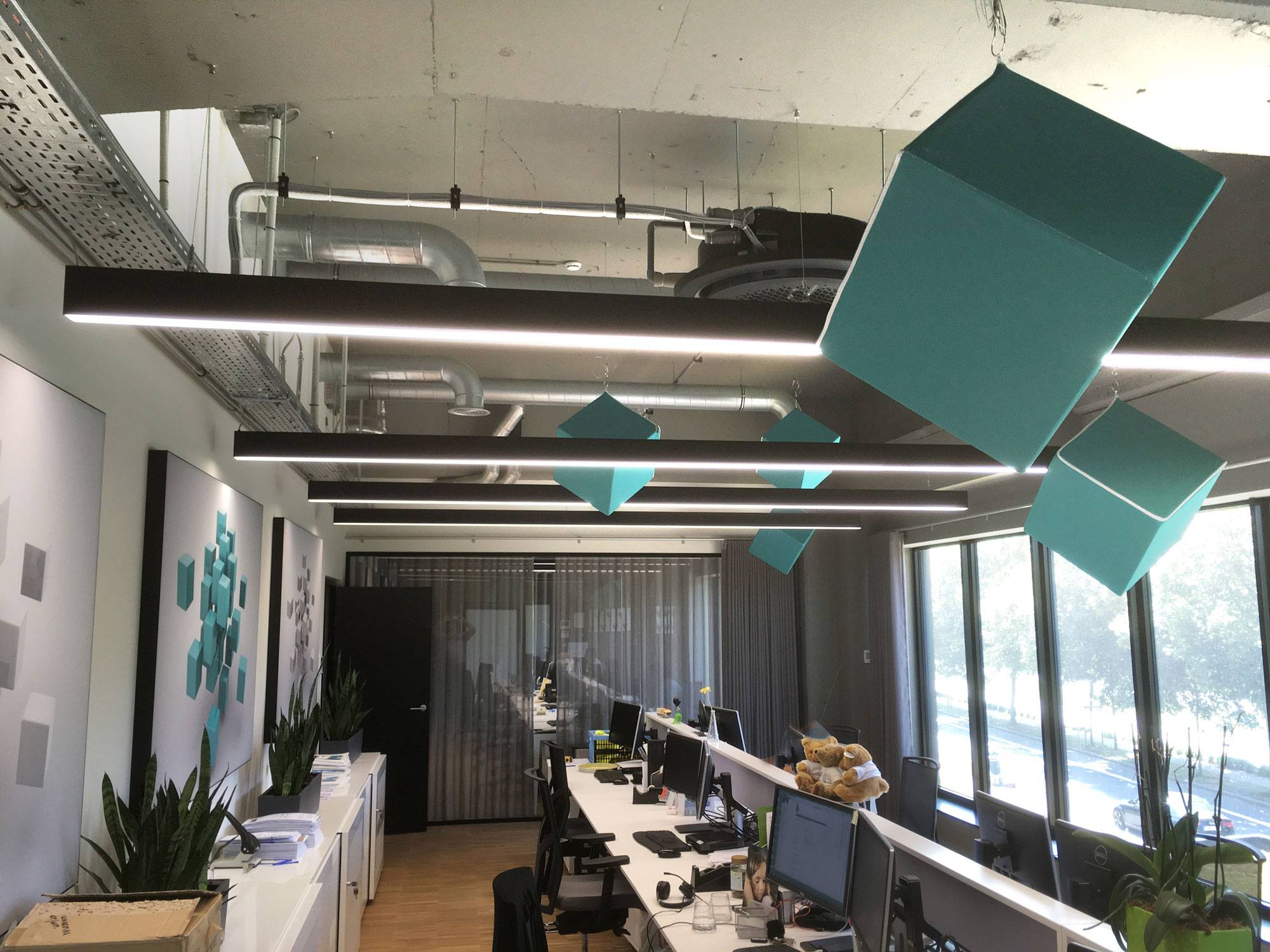 Blue Label Acoustics | Un peu moins fort svp ! Je travaille.